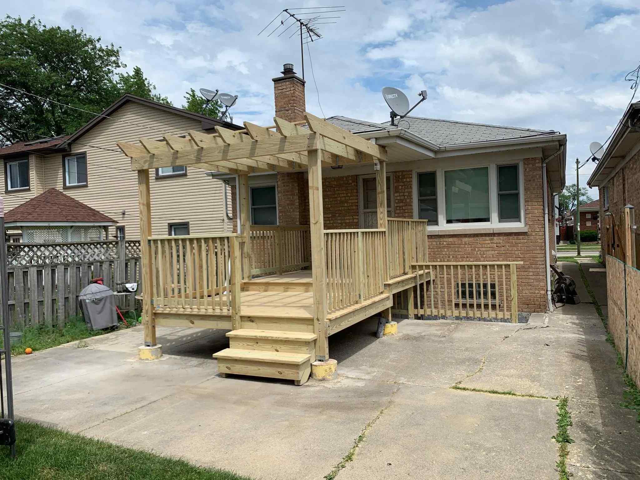 Chic Porch with Chicago Skyline View – Chicago Porch Experts by Emtrak ...